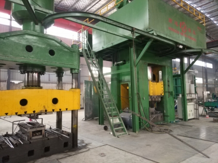 What are the commonly used forging equipment | LS-mojv